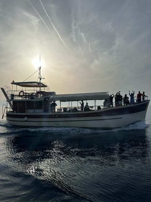 Pore: Firework Sea Cruise - Who Should Consider This Tour?