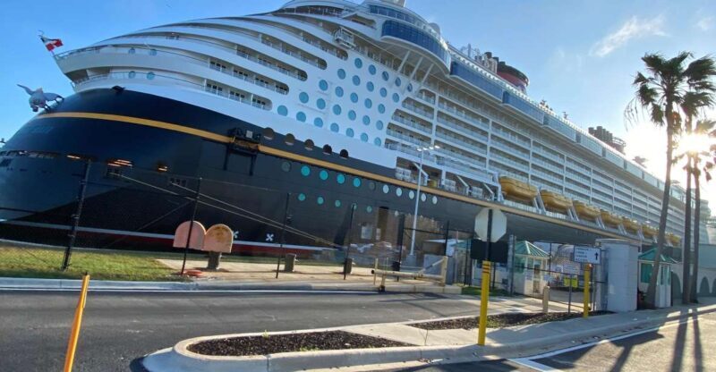 Port Canaveral Cocoa: Transportation to Orlando Airport MCO - Who Should Use This Service?