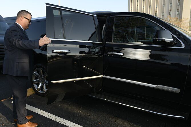 Port Canaveral Luxury SUV to Orlando Airport MCO and Hotels - A Close Look at the Port Canaveral Luxury SUV to Orlando Airport and Hotels