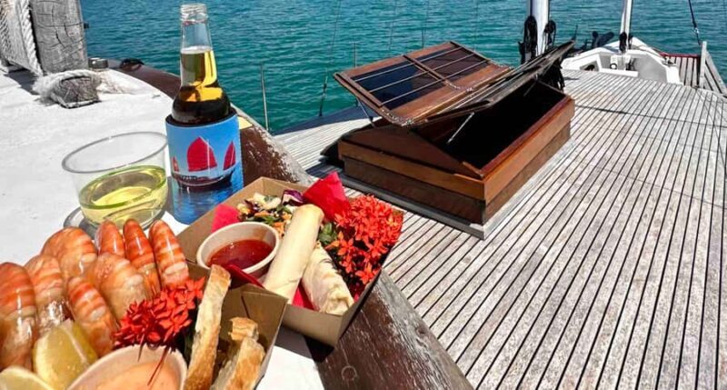 Port Douglas: Shaolin Seafood Lunch Sail, with Fresh Prawns - Scenic Sails and Tropical Vibes