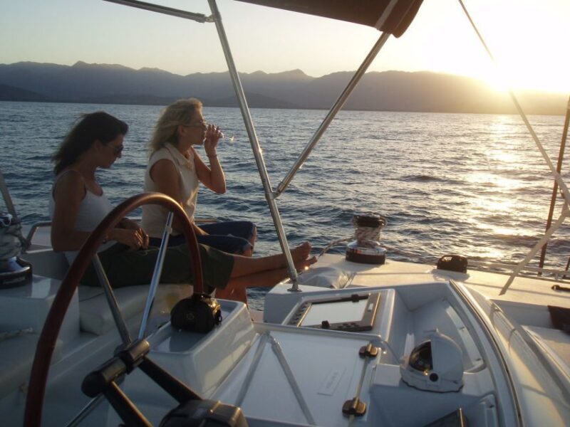Port Douglas: Sunset Sailing Cruise on Luxury Catamaran - Port Douglas: Sunset Sailing Cruise on Luxury Catamaran — A Balance of Beauty, Comfort, and Value