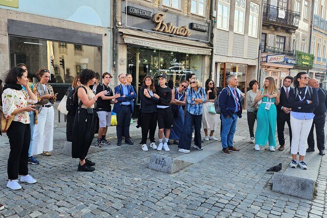 Port: History and Legends walking tour - Key Points