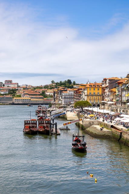 Port: Photo sessions in the city of Porto for groups or individuals. - The Sum Up