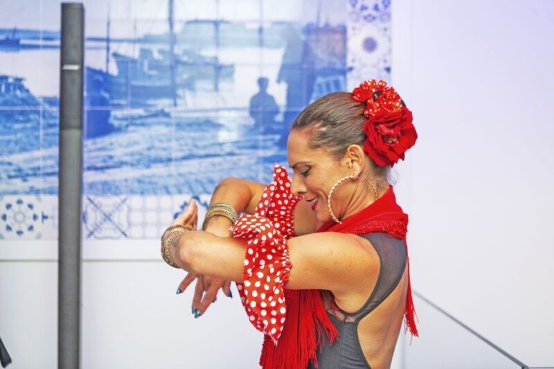 Portimão: Spanish Nights Sevillian Dance & Tapas Tasting - Experience Portimãos Spanish Nights — Sevillian Dance & Tapas Tasting