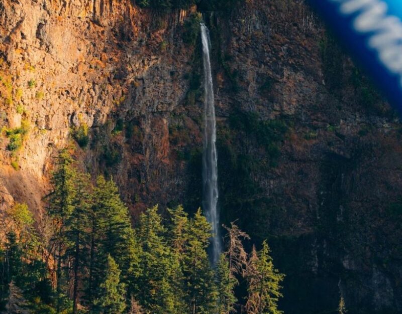 Portland: Columbia Gorge Waterfalls Scenic Air Tour - The Itinerary in Detail