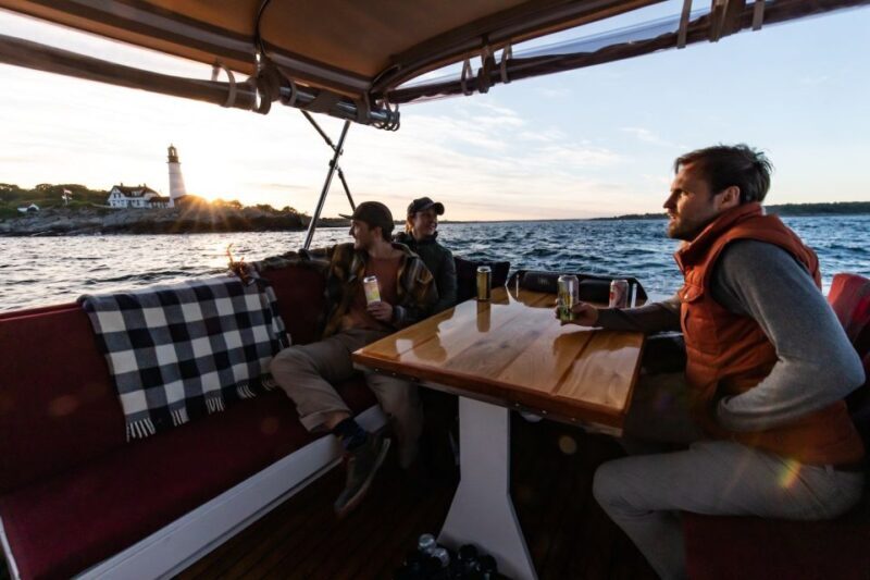 Portland: Private Charter on Vintage Lobster Boat w/ Drinks - An Authentic Maine Voyage on a Vintage Lobster Boat