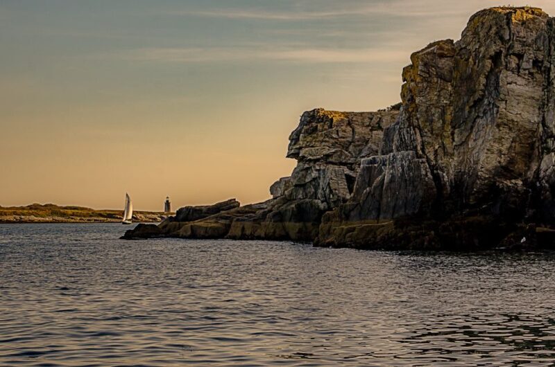 Portland: Sunset Lighthouse Cruise in Casco Bay with Drinks - Setting the Scene: What You Can Expect