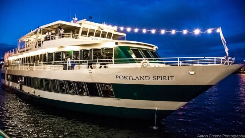 Portland: Willamette River 2.5-hour Dinner Cruise - Who Should Consider This Experience?