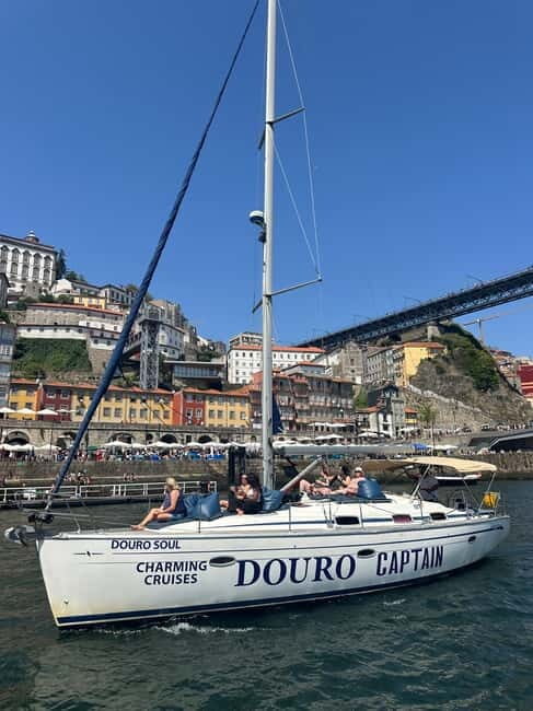Porto 4H: Charm cruise, wine tasting and vintage van tour - Frequently Asked Questions