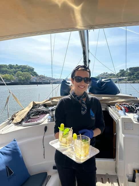 Porto 4H: Charming cruise, wine tasting, and vintage van tour - FAQ