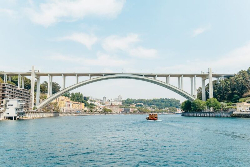 Porto: 6 Bridges Douro River Cruise - FAQ