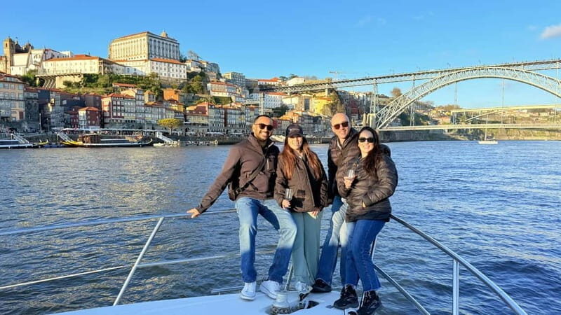 Porto: 6 Bridges Yacht Cruise with Wine & Snacks - Key Points