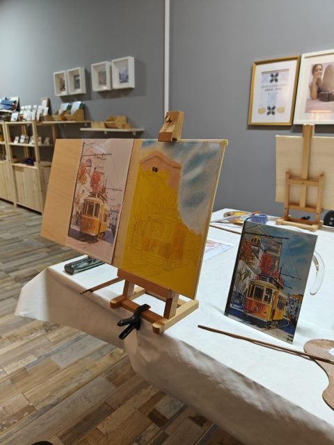 Porto: Acrylic and Oil Painting Class with a Local Artist - The Sum Up