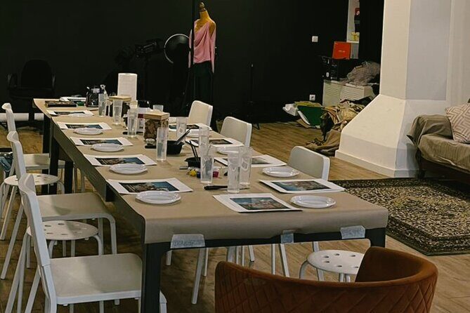 Porto: Acrylic Painting Workshop for Groups at Antero de Quental - Whats Included and Practical Considerations