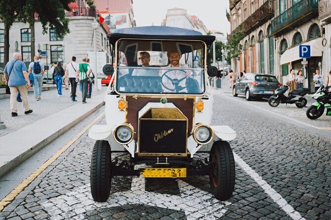 Porto and Foz: Private Douro City Tour in Ford T Electrico - Introduction to the Porto and Foz City Tour
