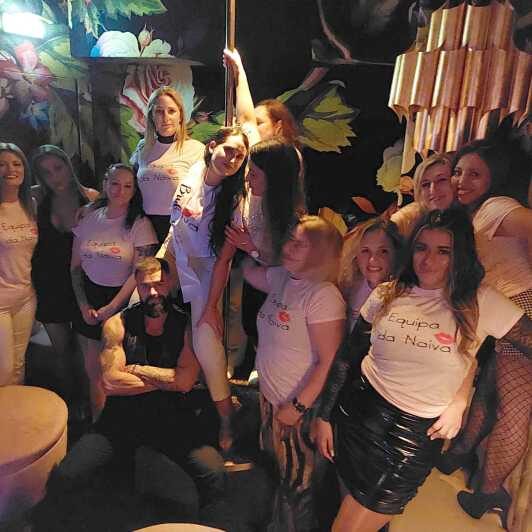 Porto: Bachelor Party offer of a Glass of Champagne or Drink - What Is This Tour All About?