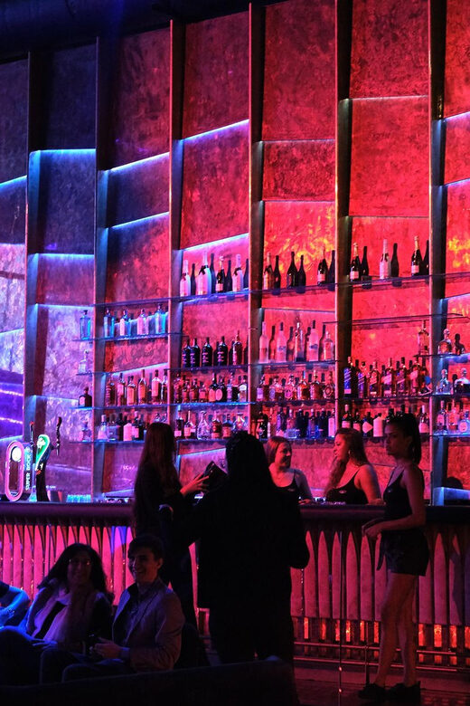 Porto: Bachelor Party offer of a Glass of Champagne or Drink - Accessibility and Practical Details