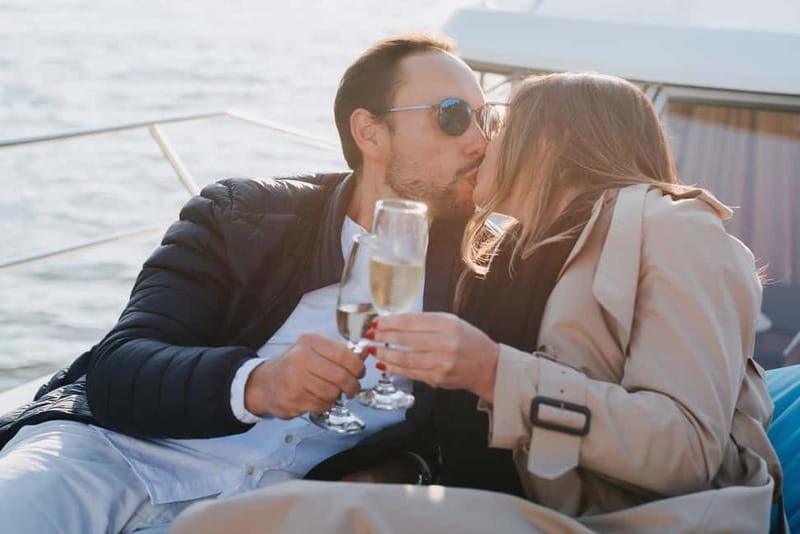 Porto: City Cruise with Welcome Drink, Port, & Sunset Option - FAQ
