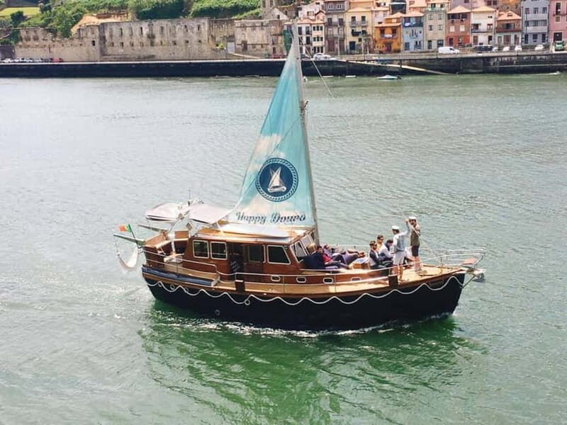 Porto: Classic Boat Cruise Along the Douro River - Key Points