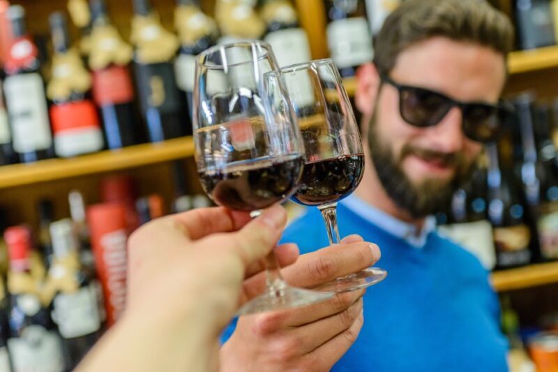 Porto: Delicious Food and Wine Walking Tour - Exploring Portos Old Town on Foot
