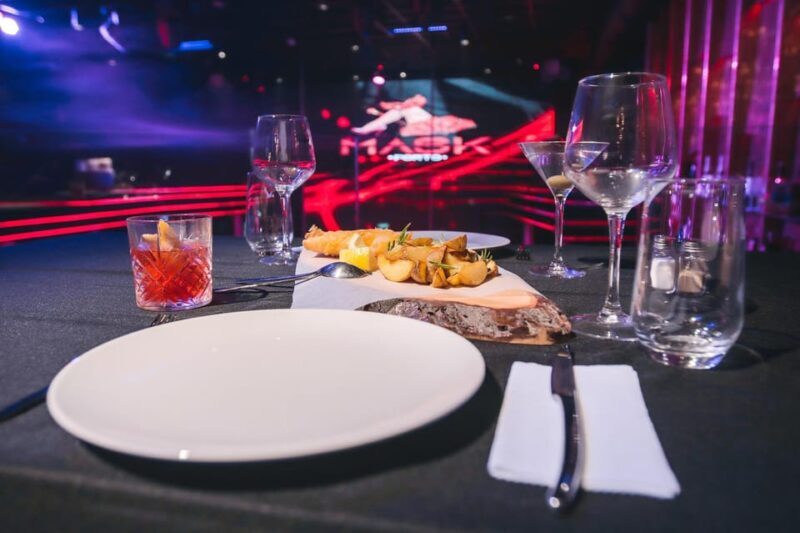 Porto: Dinner with Cabaret & Pole Shows - FAQs