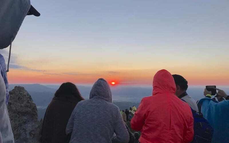 Porto & Douro: Marão Mountain Sunrise Hike with Guide - Key Points