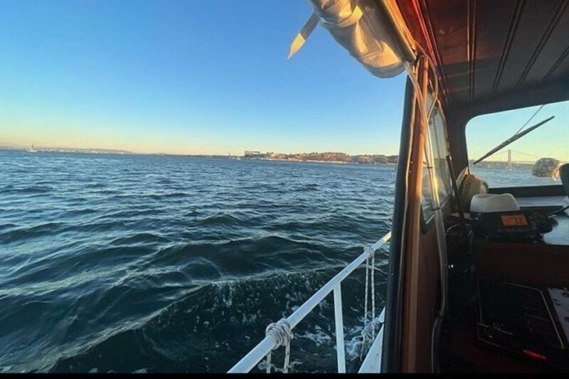 Porto: Douro private cruiser (only for you)6 bridges/sunset - The Sum Up