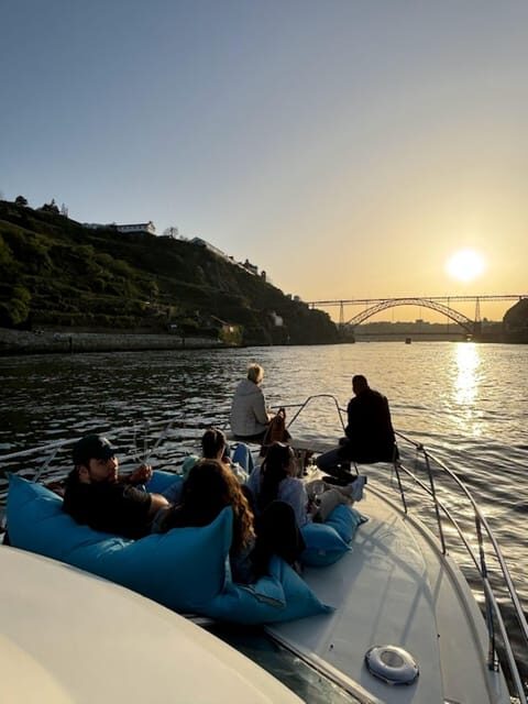 Porto: Douro River Cruise / Welcome Drink/with sunset option - Discovering the Douro: A Relaxing River Cruise in Porto