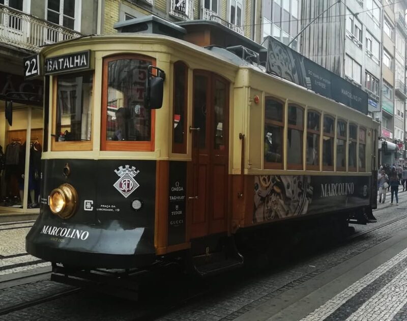 Porto: Fado Show with Dinner in a Traditional Fado House - Practical Considerations: Pricing, Duration, and Accessibility
