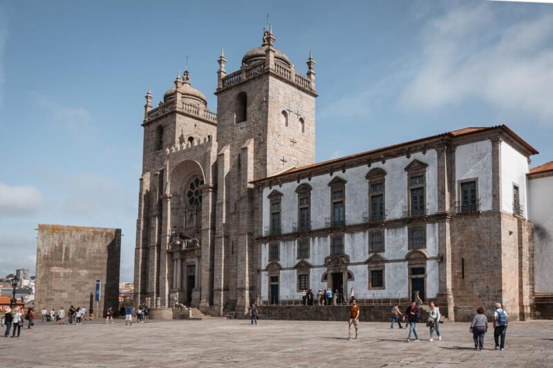 Porto: Flexible Walking Tour in Historic Center - Value and Who It’s Best For
