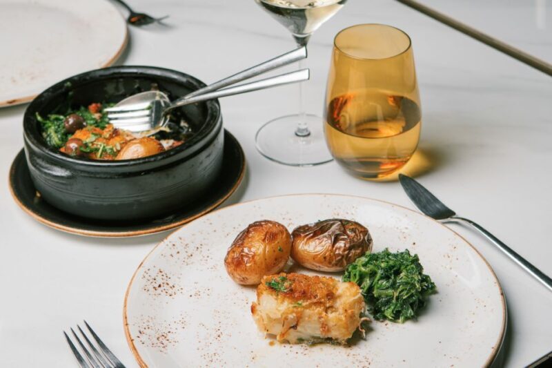 Porto: Fonseca Cellar Tour & Fado Show with Optional Dinner - Frequently Asked Questions