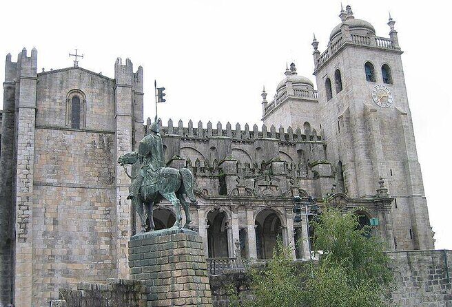 Porto Full Day Private Tour with Tuk Tuk and Lunch - Key Points
