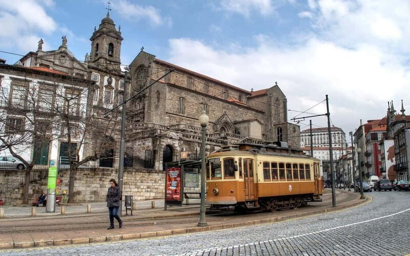 Porto-Gaia-Matosinhos: Private Half-Day Panoramic Tour - Serenity at Jardim do Morro