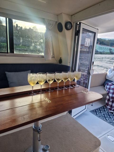 Porto: Guide Boat tour with tasting of 4 Port wines - Authenticity and Traveler Feedback