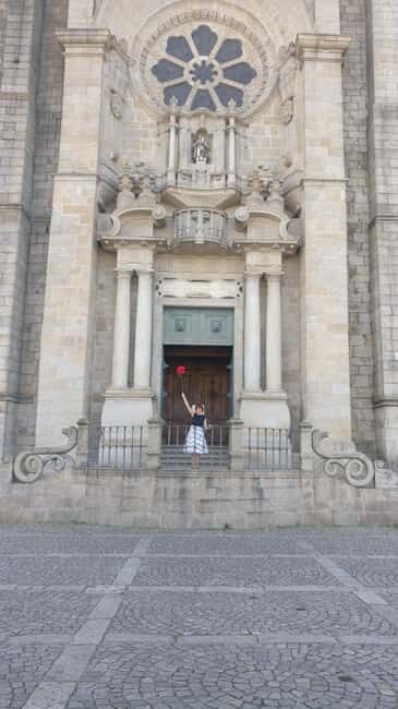 Porto: Guided Walking Tour with Clérigos Church - Key Points