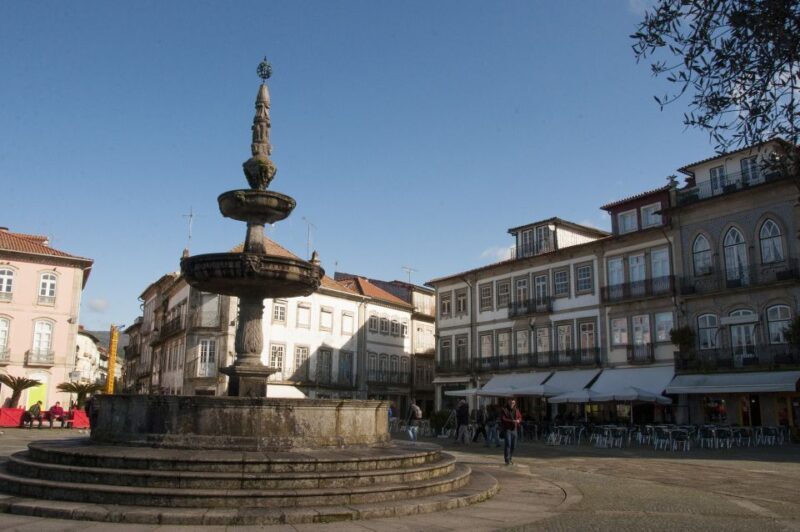 Porto: Guimarães & Braga Tour with Entry Tickets and Lunch - Who Should Consider This Tour?