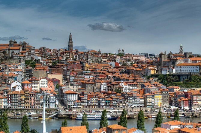 Porto Half-Day Private Tour with Tuk Tuk and Lello Bookstore - FAQs