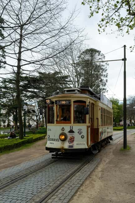 Porto Highlights and Tram - Private Tour - A Deep Dive into the Porto Highlights and Tram Tour