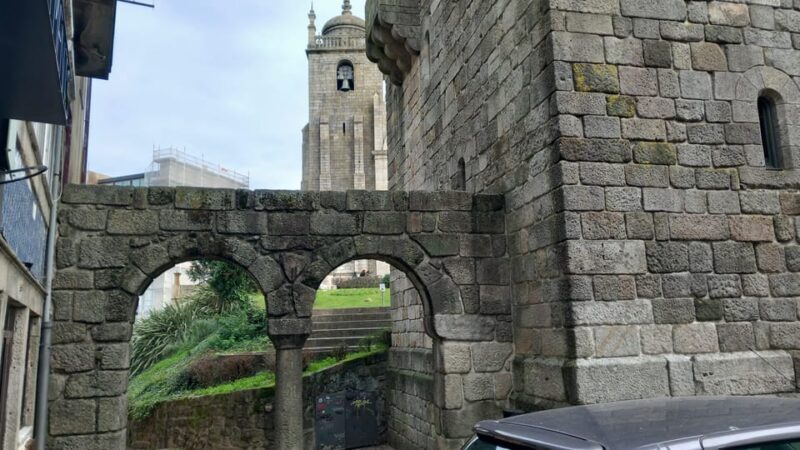 Porto Historic Center: Small Group Walking Tour & Cathedral - A Closer Look at the Porto Historic Center Tour