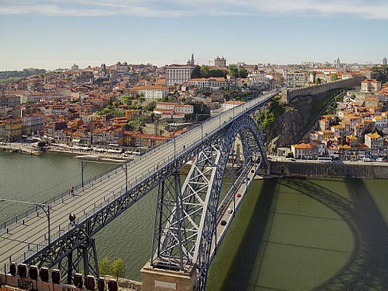 Porto: Historic e-Bike Tour with a guide - The Experience at Each Stop