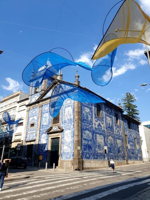 Porto: Historic Highlights Guided Walking Tour - Key Points