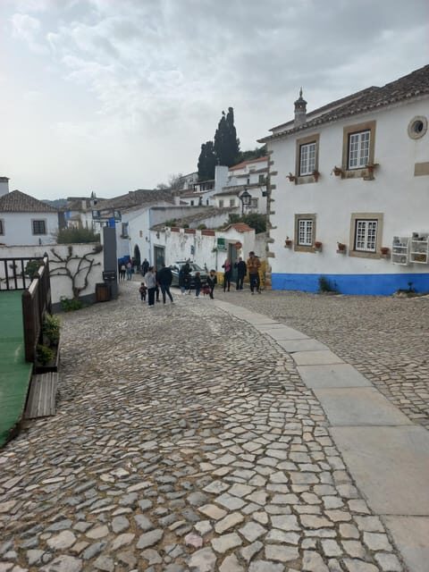 Porto / Lisbon Transfer with Nazaré & Óbidos - Practical Details and Tips