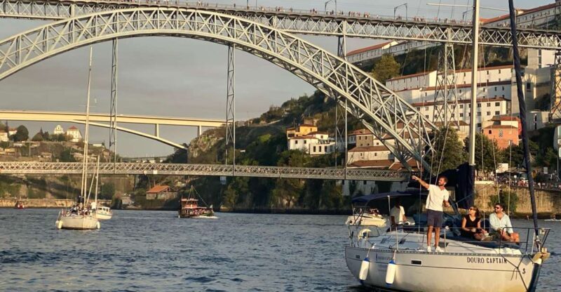Porto: Private Douro River Charming Cruise w/wine tasting 8p - Starting Point and Meeting Arrangements
