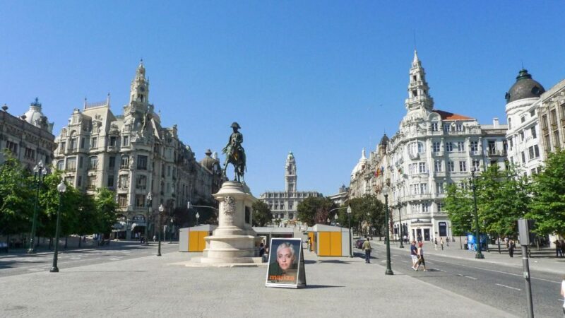Porto private morning Tour, see the most iconic attractions - The Experience: Comfort, Knowledge, and Authentic Charm