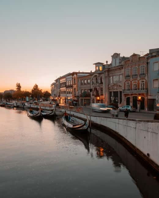 Porto: Private Tour to Lisbon (or vice versa) with stops - An In-Depth Look at the Tour