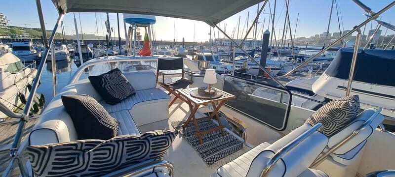 Porto: Private Yacht Tour on Douro River - up to 12 people - FAQs