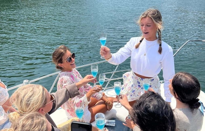 Porto: Private Yacth Cruise with Wine, Snacks & 6 Bridges - The Experience on the Yacht: Comfort, Atmosphere, and Authenticity