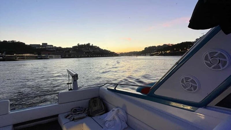 Porto: Private Yacth Cruise with Wine, Snacks & 6 Bridges - Practical Details and Tips for Participants