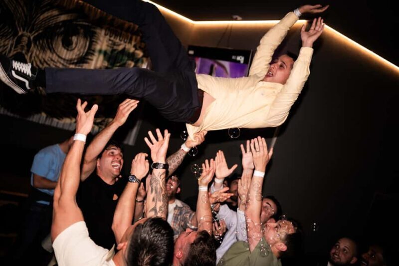 Porto: Pub Crawl with 7 drinks, Games, and VIP Club Entry - Key Points