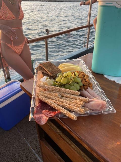 Porto Rafti: Athens Floating Bar Cruise - Overview of the Athens Floating Bar Cruise